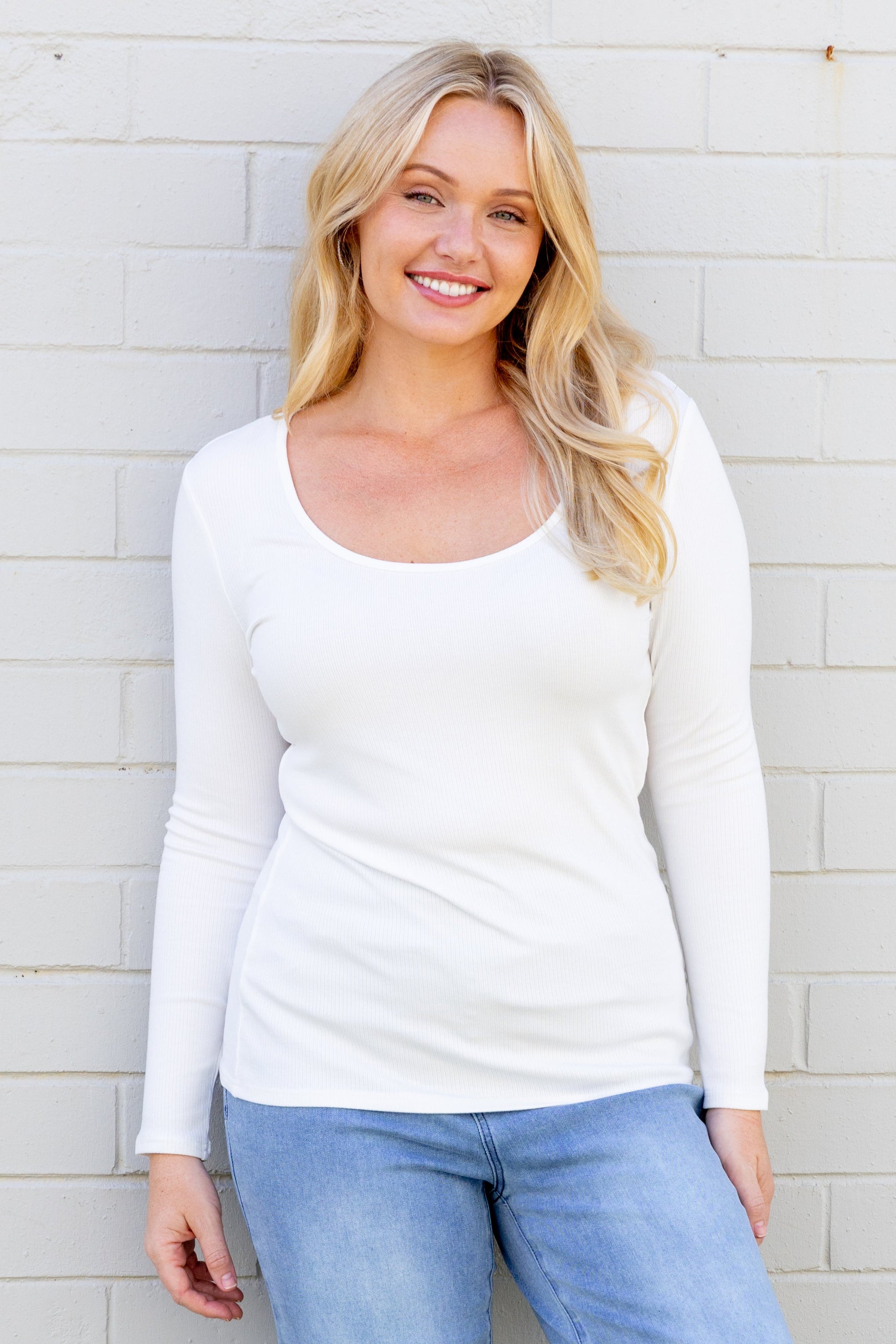 Billi Long Sleeve Rib Tee in White – Proud Poppy Clothing